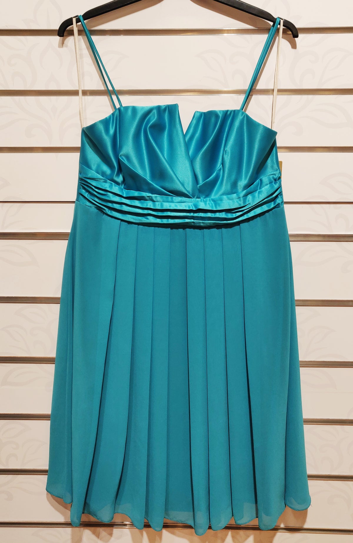 Leninki, Party Line — Bombus